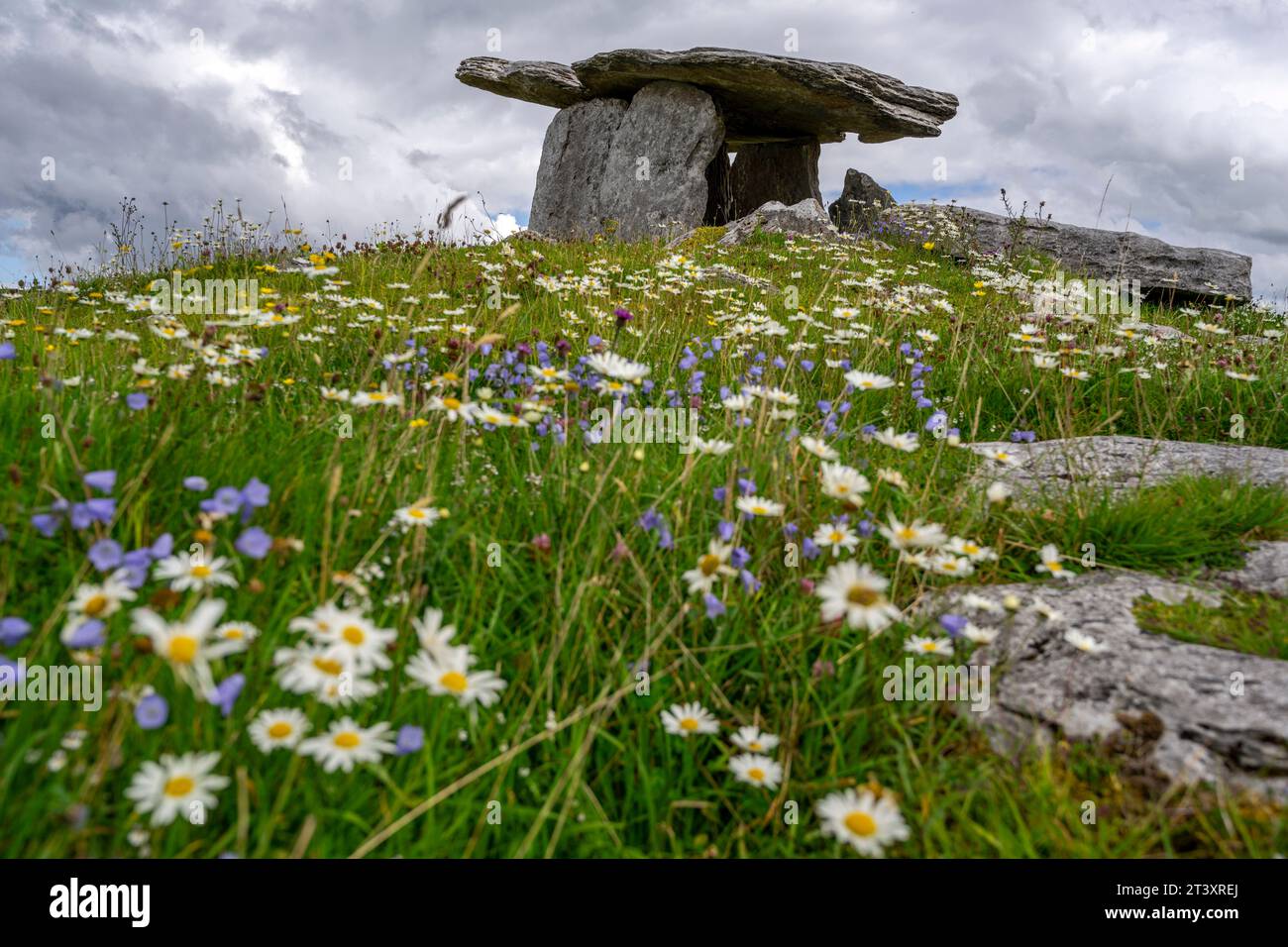 dolmen of Poulnabrone, probably between 4200 a. C. and 2900 a. C., The ...