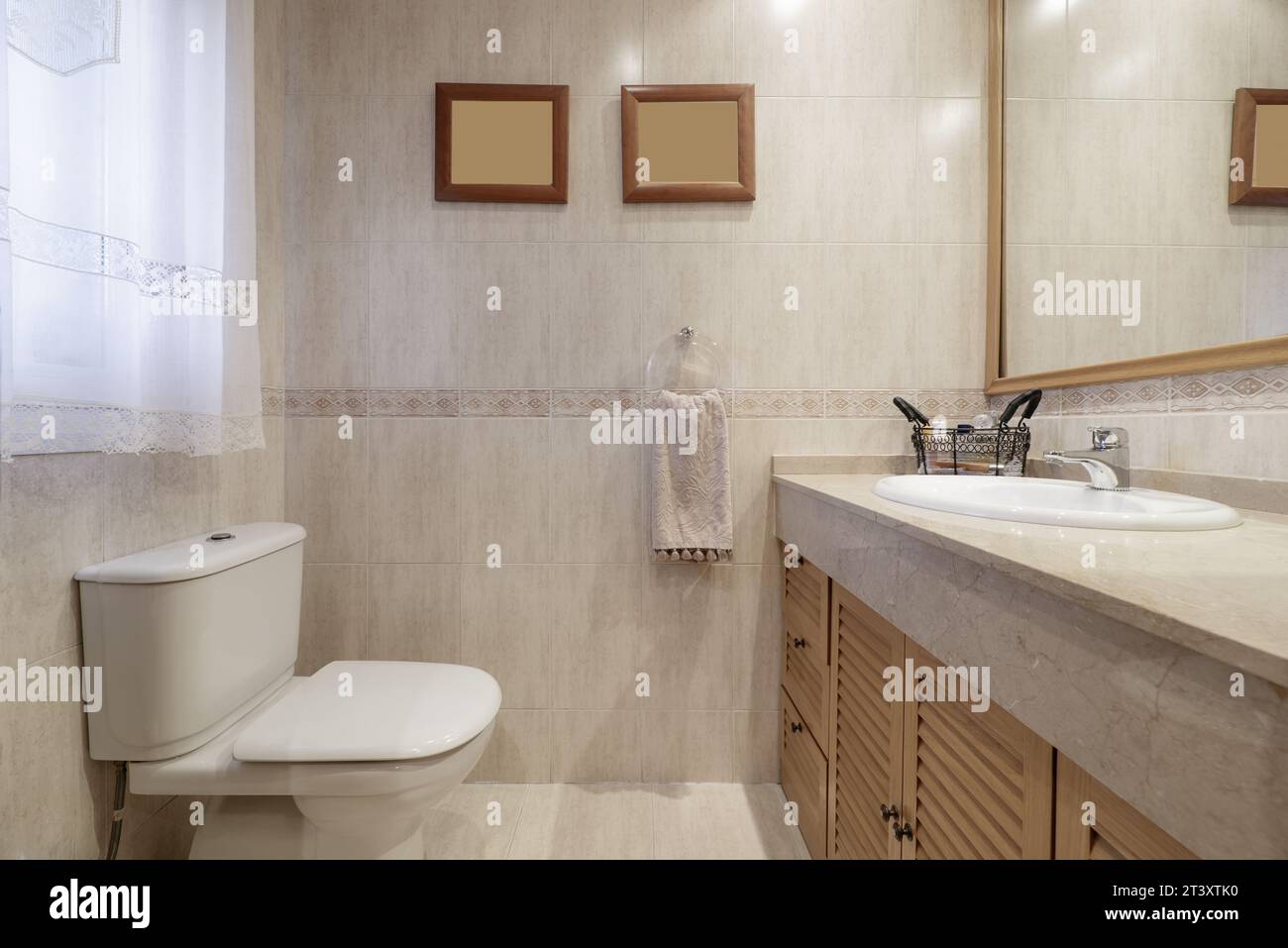 What Colour Goes With Cream Bathroom Tiles