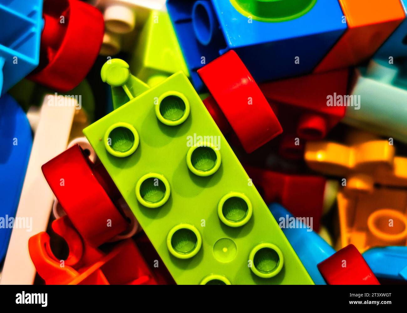 A jumble of children's building blocks in the box Stock Photo - Alamy