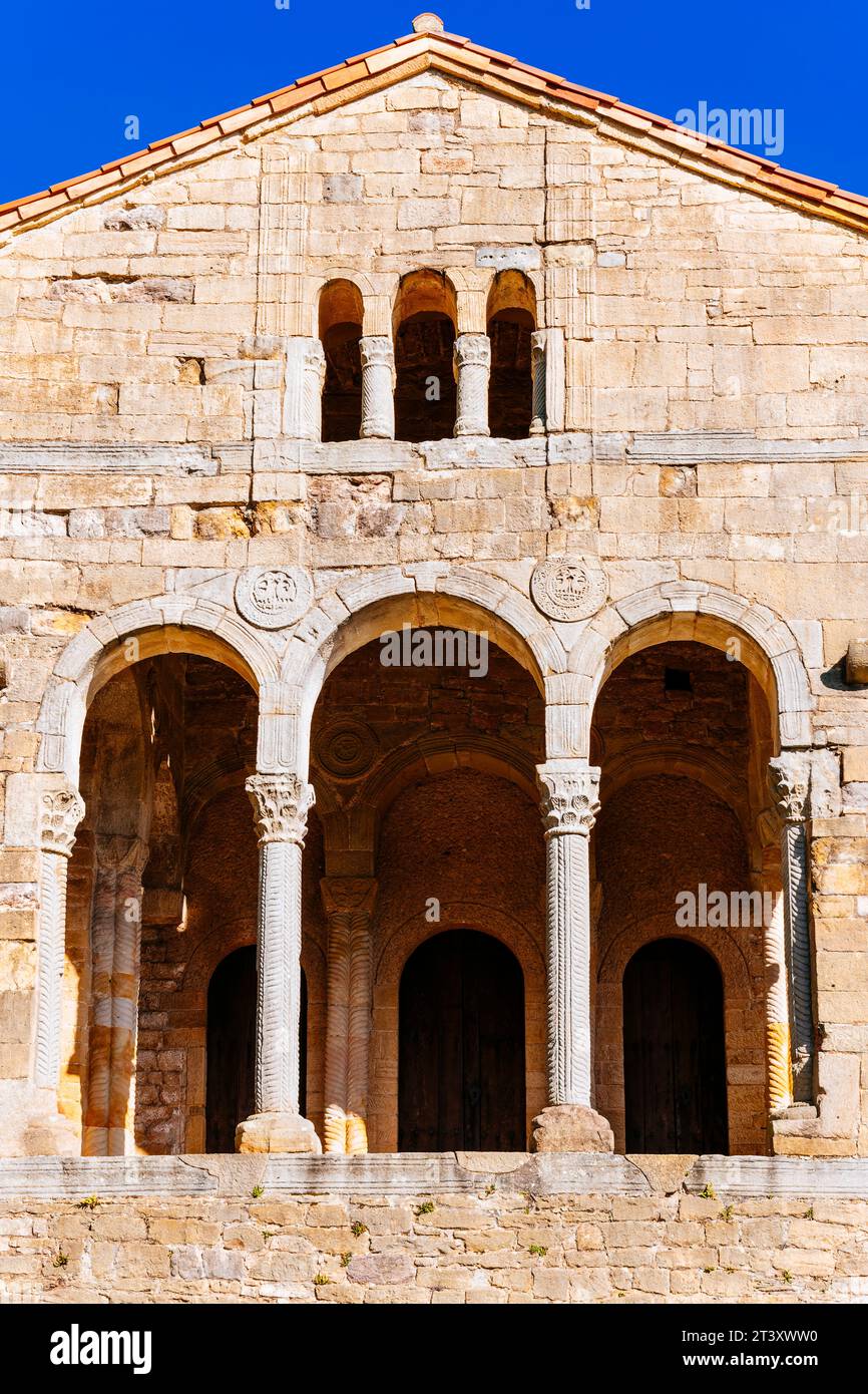 Detail. Church of St Mary at Mount Naranco - Iglesia de Santa María del ...