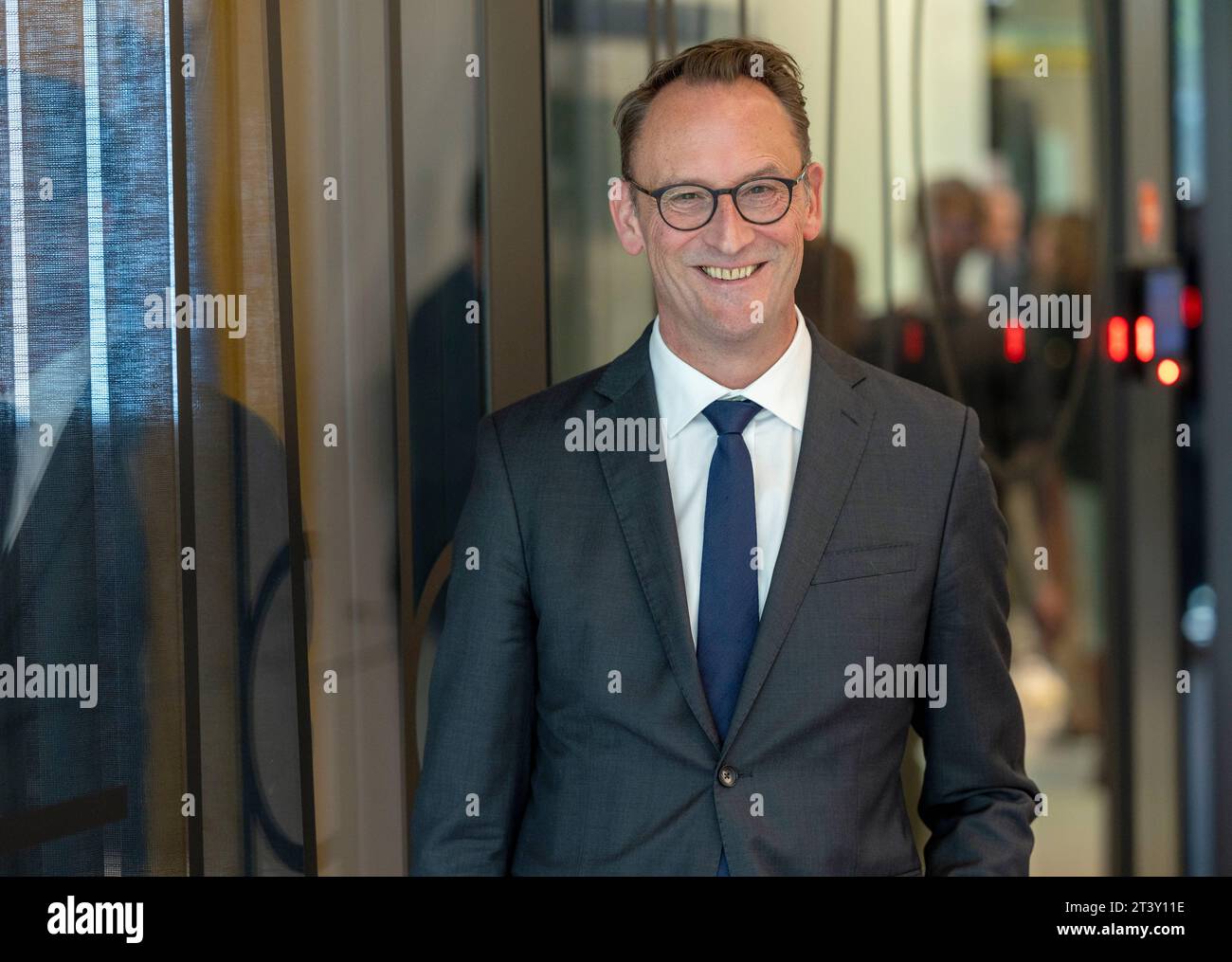 Portraet Tobias Schmid, Europabeauftragter der Medienanstalten und ...