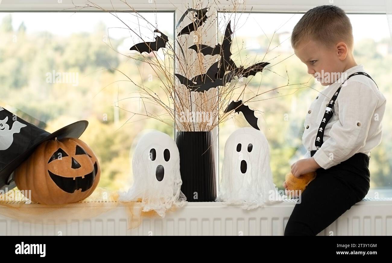 Funny boy paper bat hi-res stock photography and images - Alamy