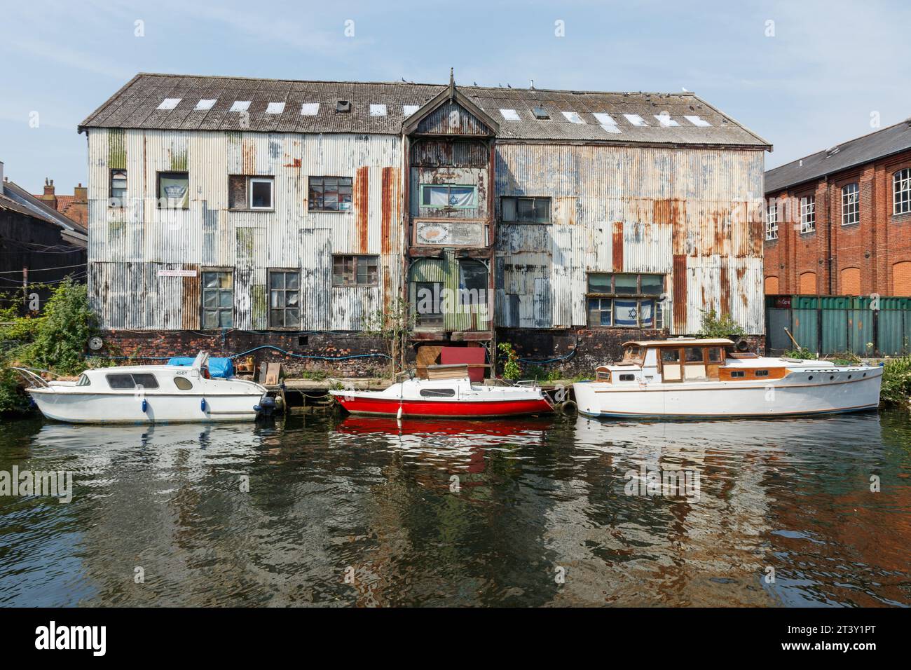 The river Wensum at Norfolk Stock Photo - Alamy