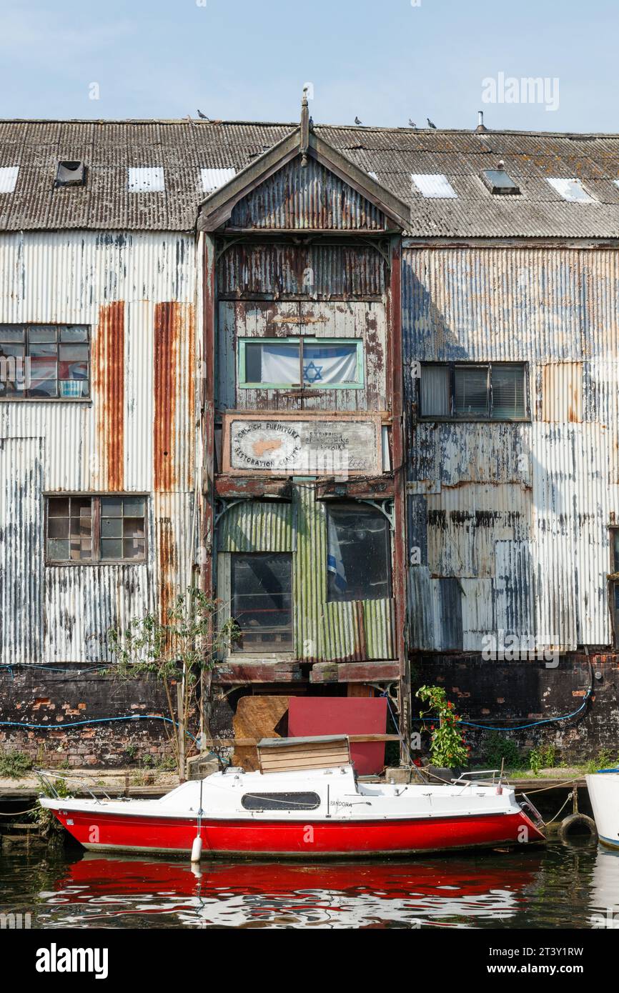 The river Wensum at Norfolk Stock Photo - Alamy