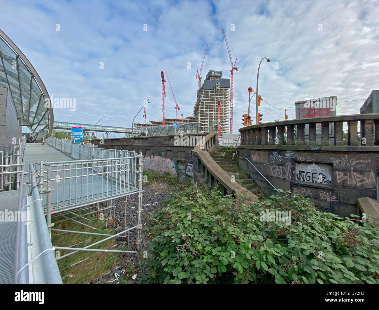 Elbtower, Neubauprojekt, Signa, nahe dem S-Bahnhof Elbbruecken ...