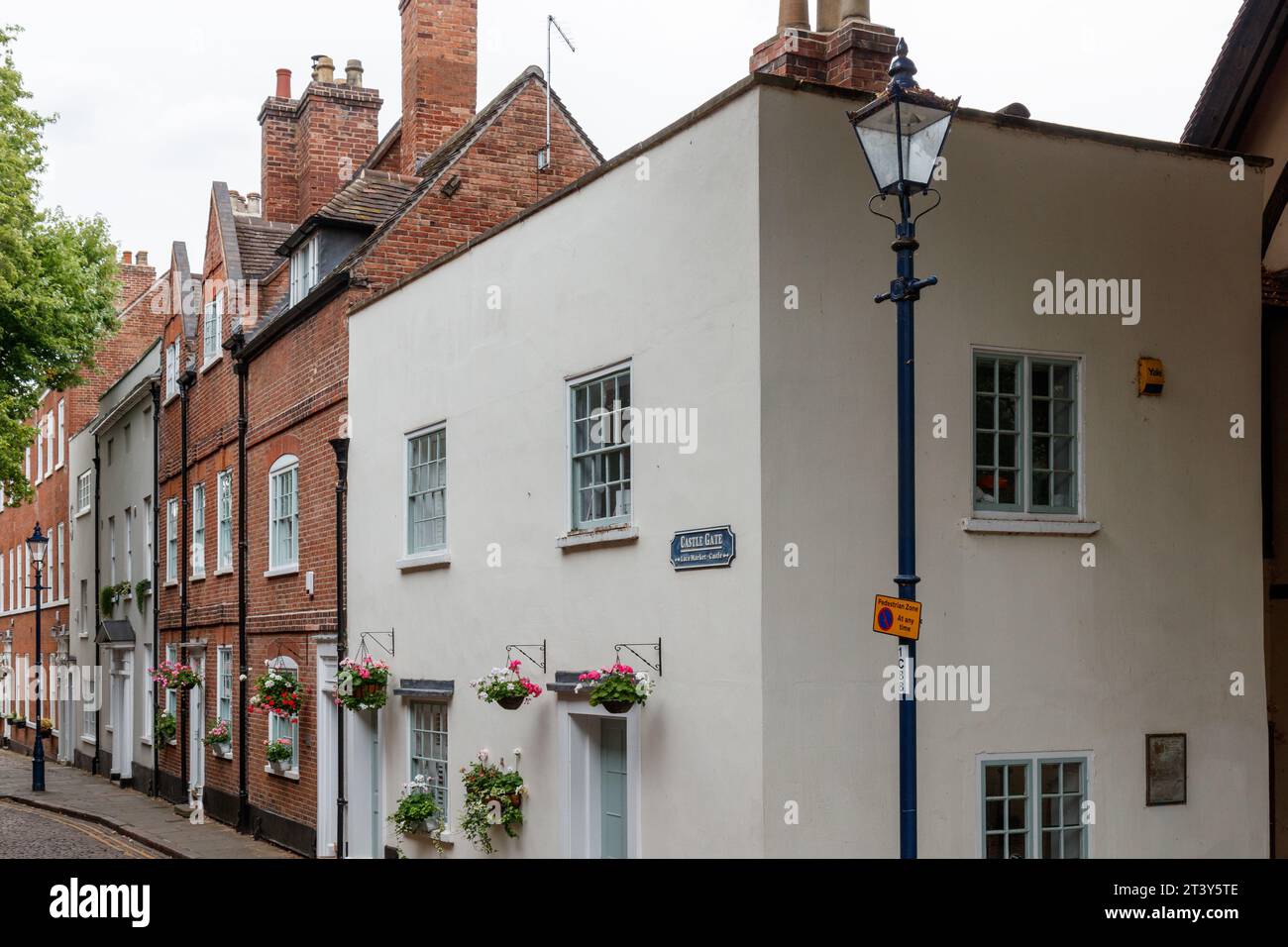 Nottingham castle gate hi-res stock photography and images - Alamy