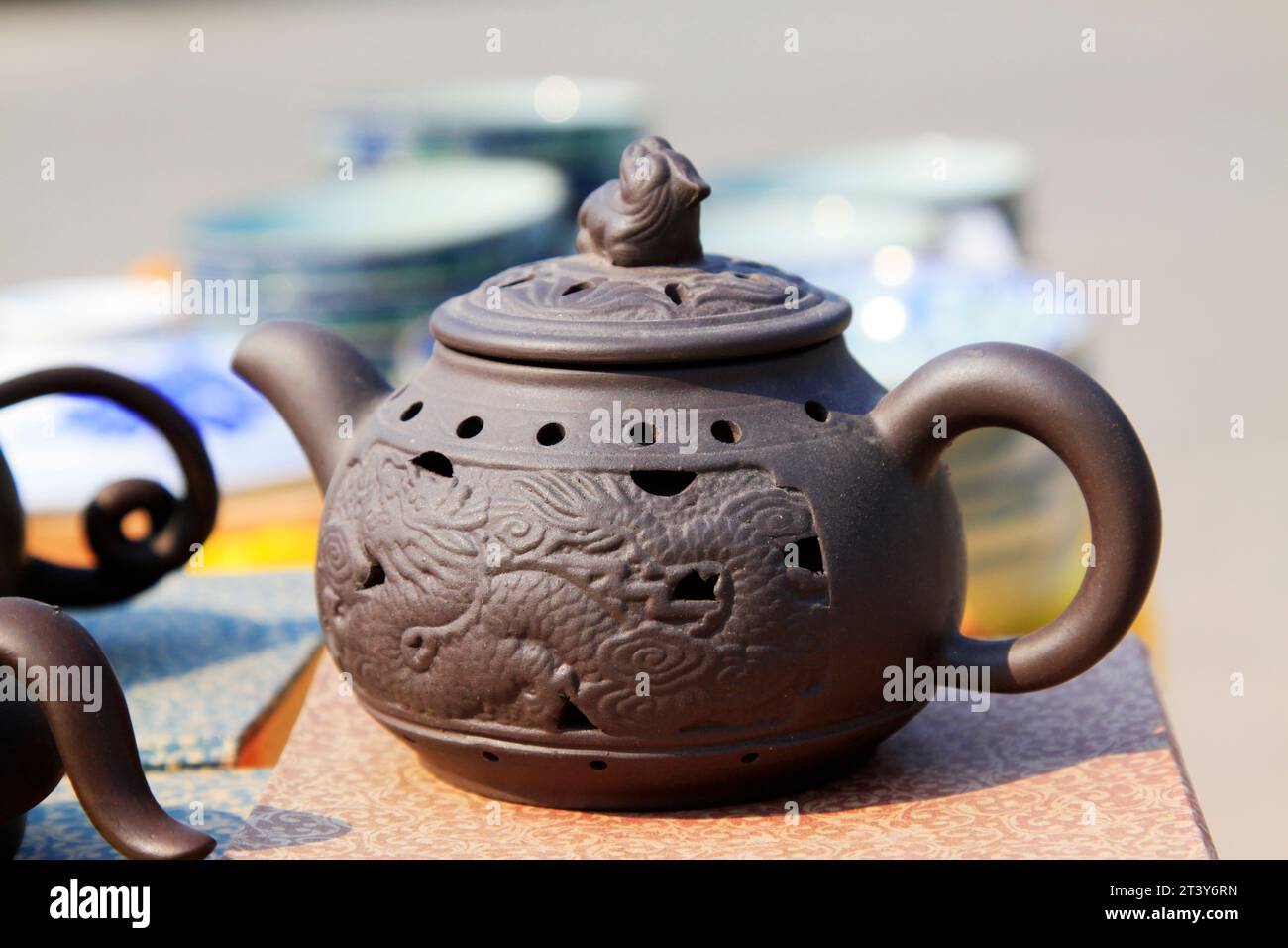 Violet arenaceous kettle hi-res stock photography and images - Alamy