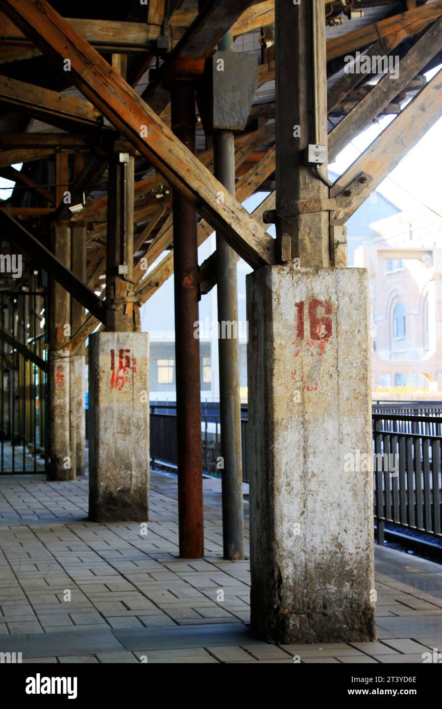 Warehouse support building structure in a factory Stock Photo - Alamy
