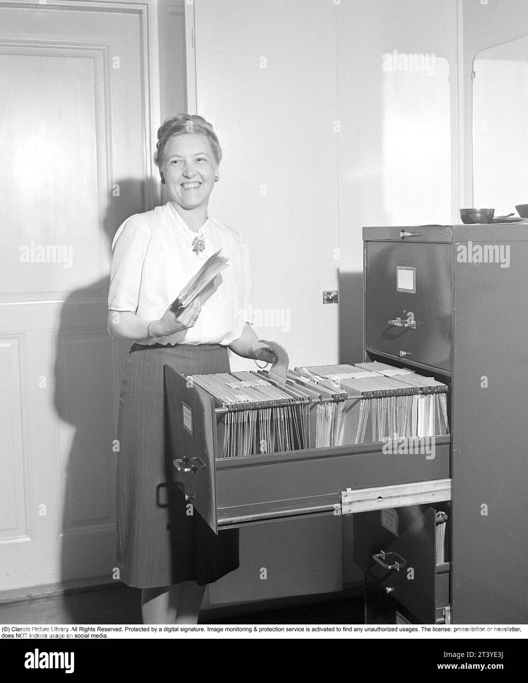 Vintage documents hi-res stock photography and images - Alamy