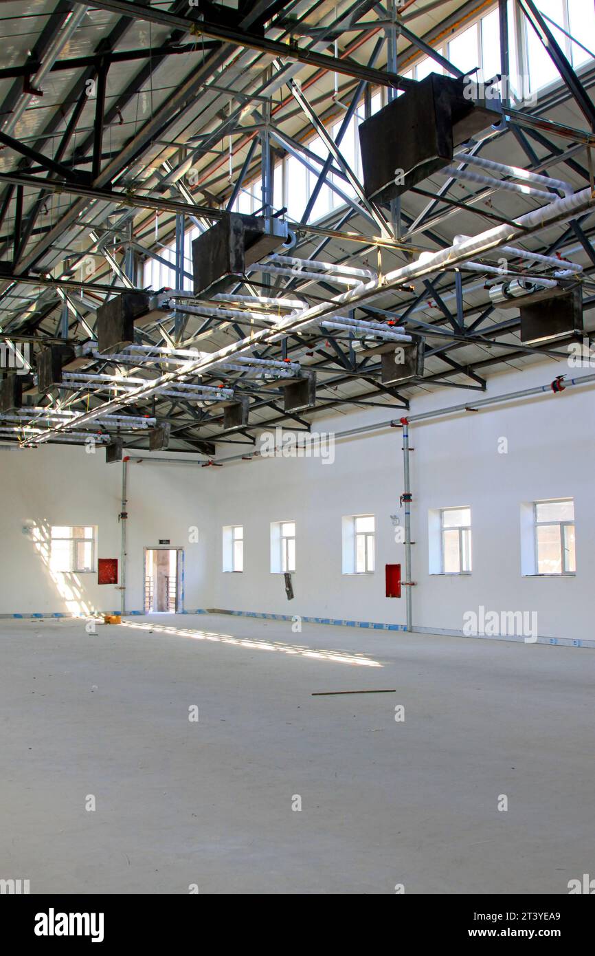 Air conditioning equipment hi-res stock photography and images - Alamy