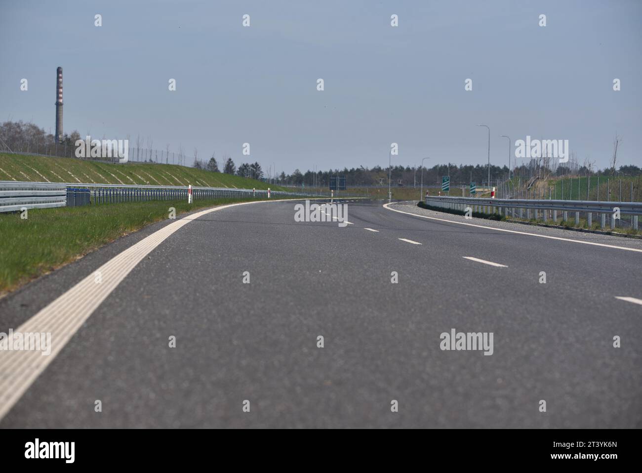 empty highway, visible barriers and road lanes Stock Photo - Alamy