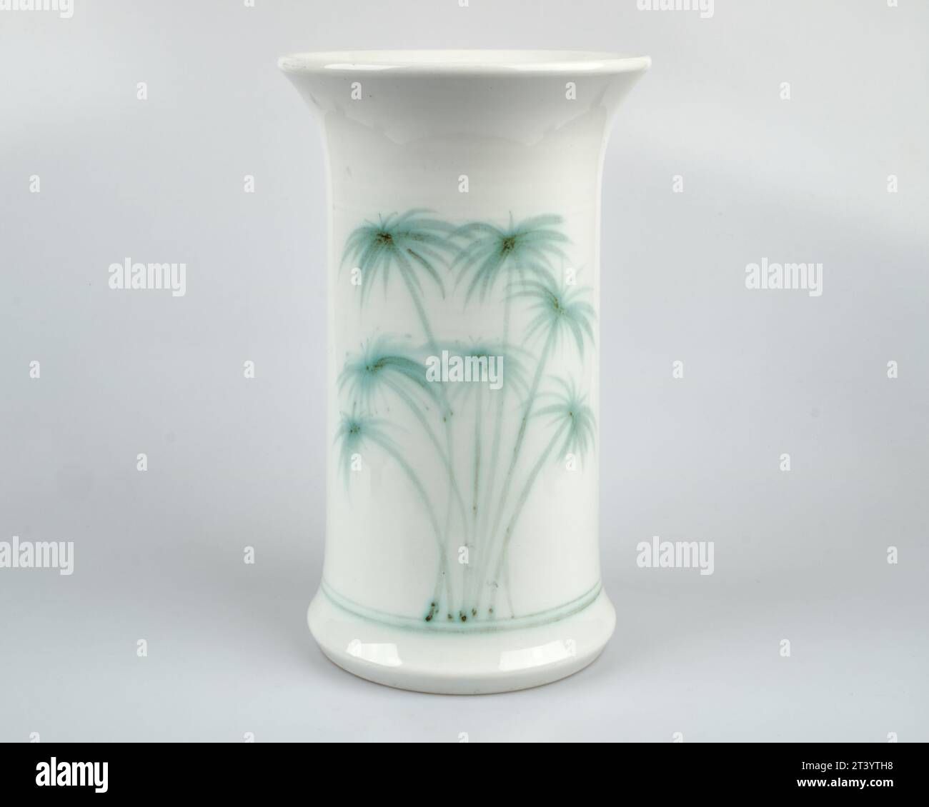 Poole pottery hand painted hi-res stock photography and images - Alamy