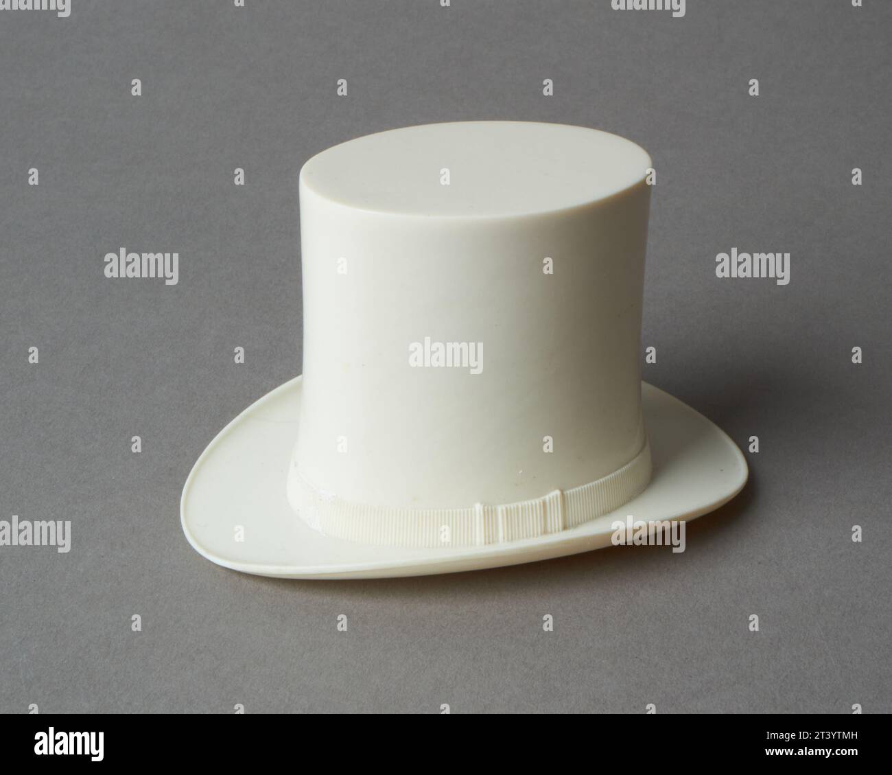 Vintage 1930s art deco saville mischief bakelite top hat perfume hi-res ...