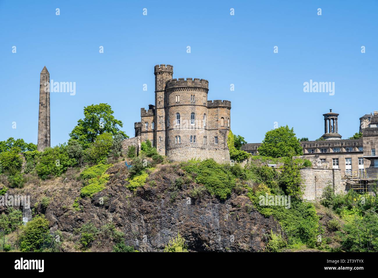 Castle and ruins in Edinburgh, Scotland Stock Photo - Alamy