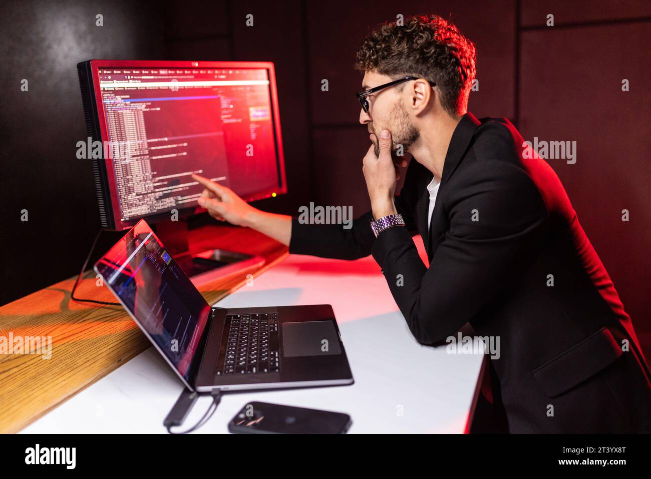 Cybersecurity engineer hi-res stock photography and images - Alamy
