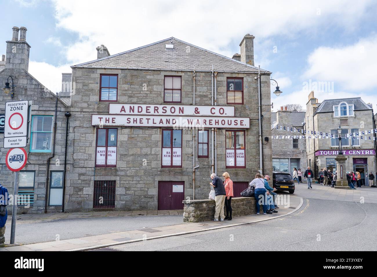 Souvenir shop rocks hi-res stock photography and images - Alamy