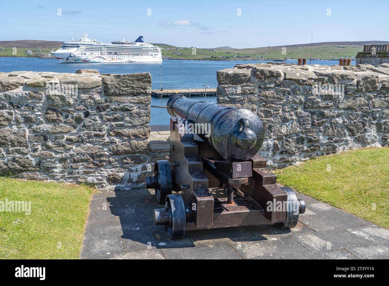 Cannon at Fort Charlotte in Lerwick, Scotland Stock Photo - Alamy