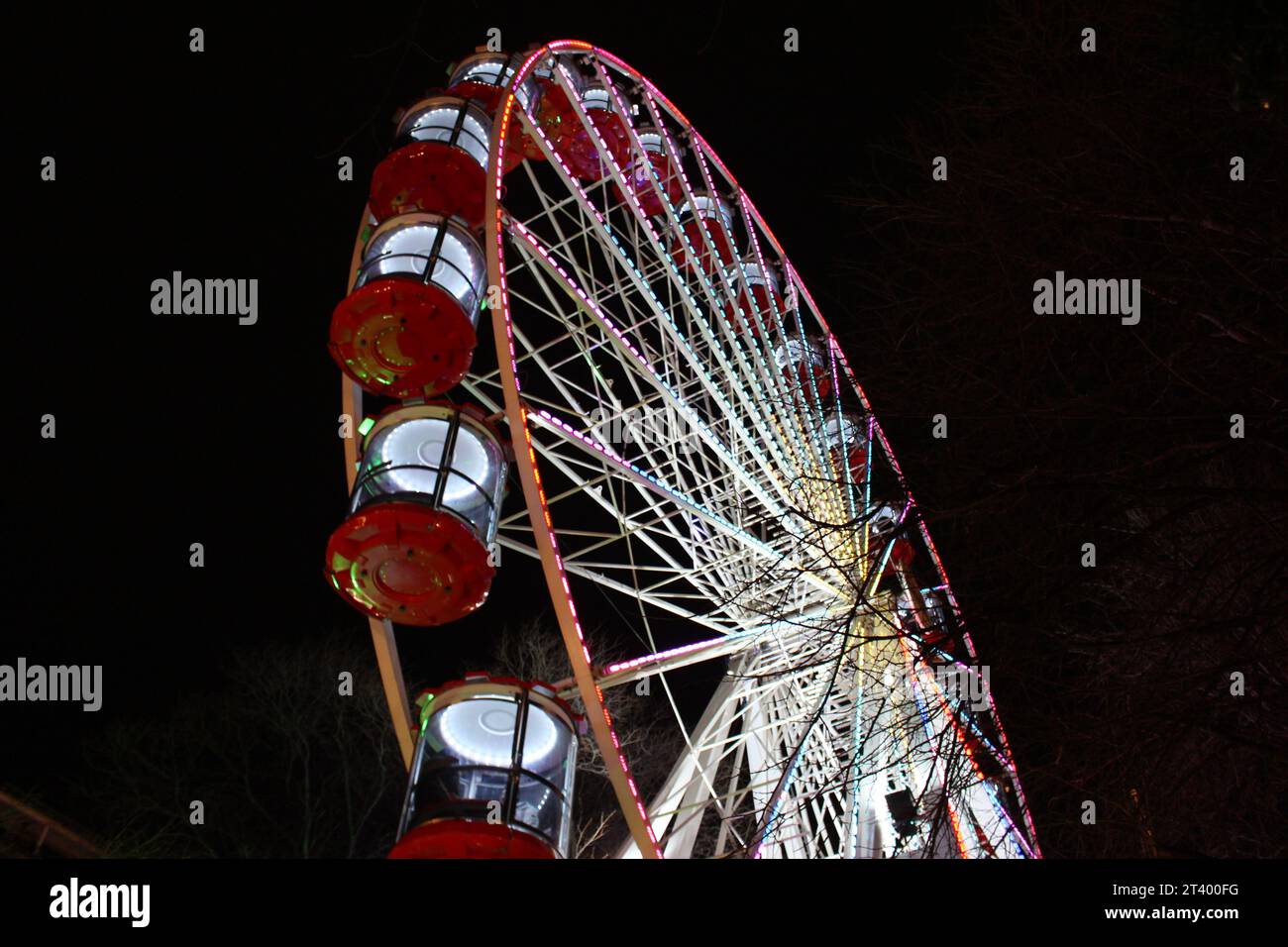 Ferris wheel at the Edinburgh Christmas Market at night. Concept for ...