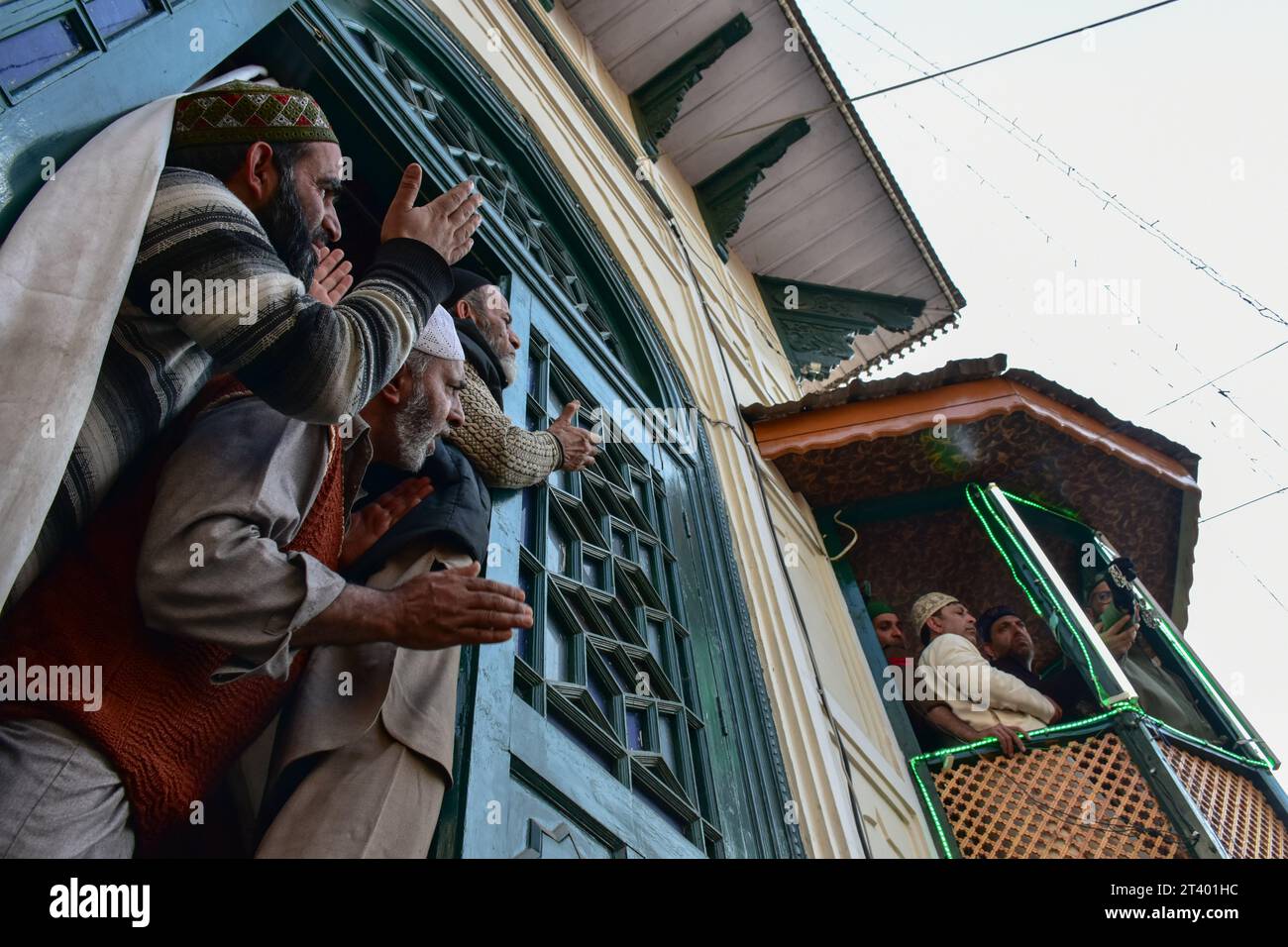 Sufi saint sheikh syed abdul qadir jeelani shrine hi-res stock ...