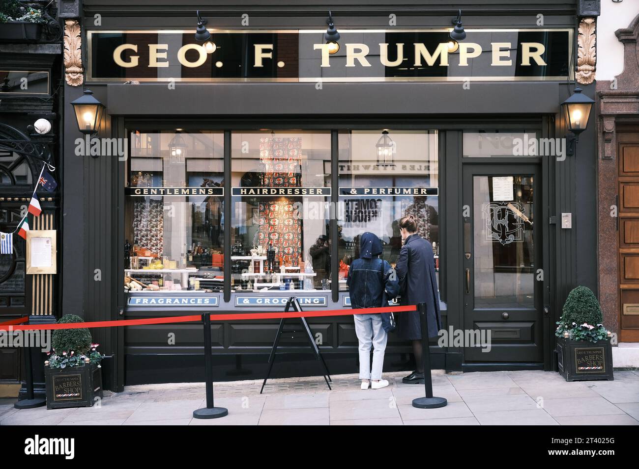 Trumpers hi-res stock photography and images - Alamy