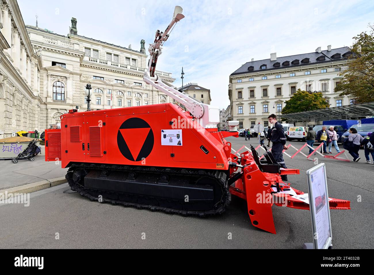 Mvf 5 fire engines hi-res stock photography and images - Alamy