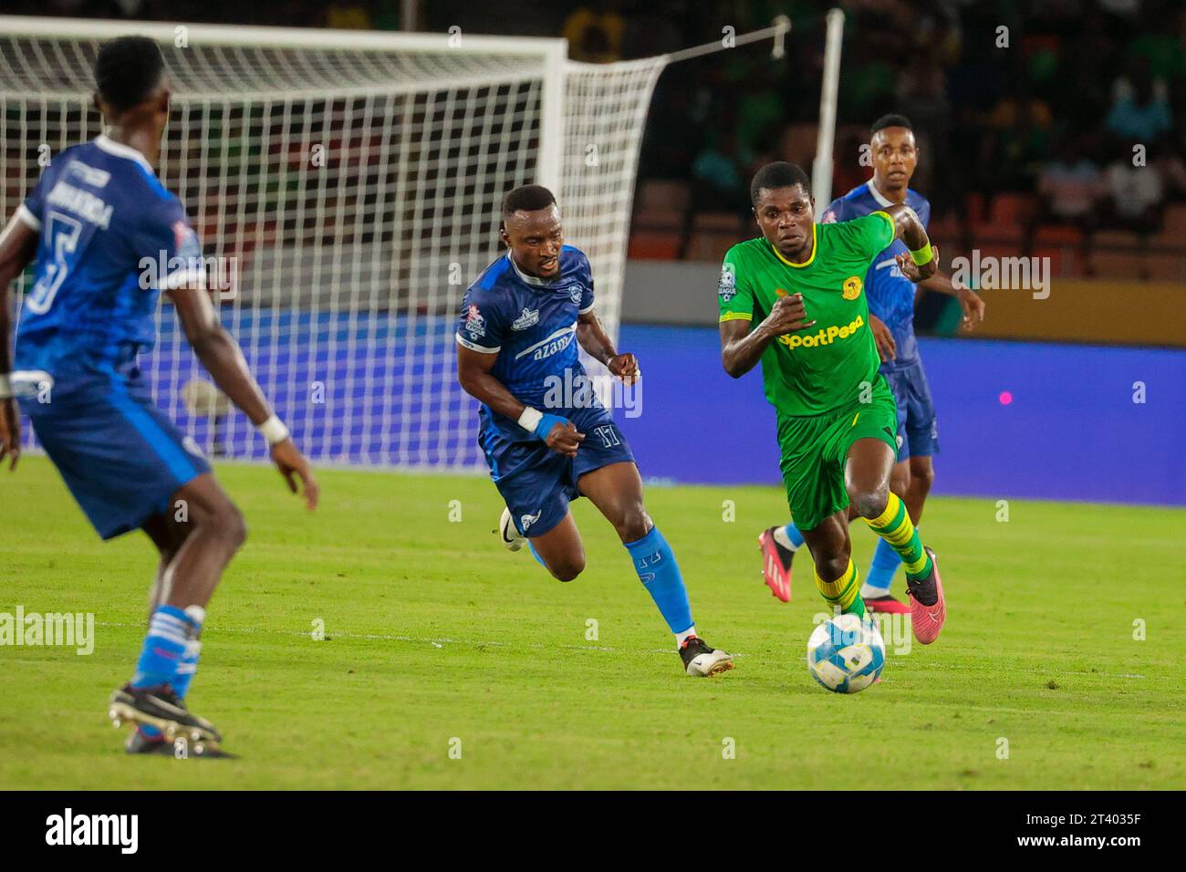 DAR ES SALAAM, TUNISIA – OCTOBER 22: Maxi Nzengeli of Yanga and Azam ...