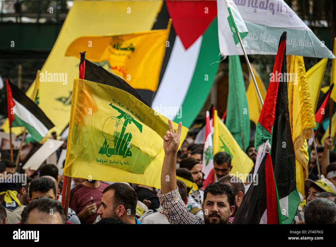 Beirut, Lebanon. 27th Oct, 2023. Lebanese pro-Iranian Hezbollah ...