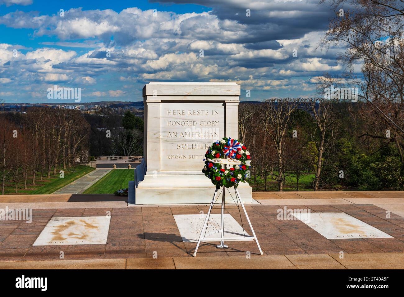 The tomb of the unknown soldier, Arlington National Cemetery, Arlington ...