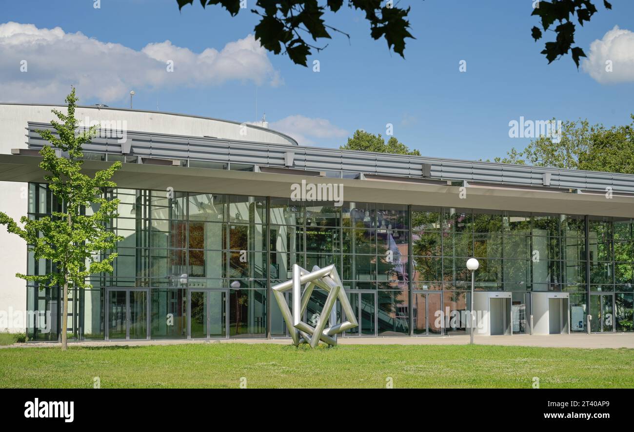 KIT Audimax (Forum Hörsaal), Skulptur Jens Wittenburg Triade ...