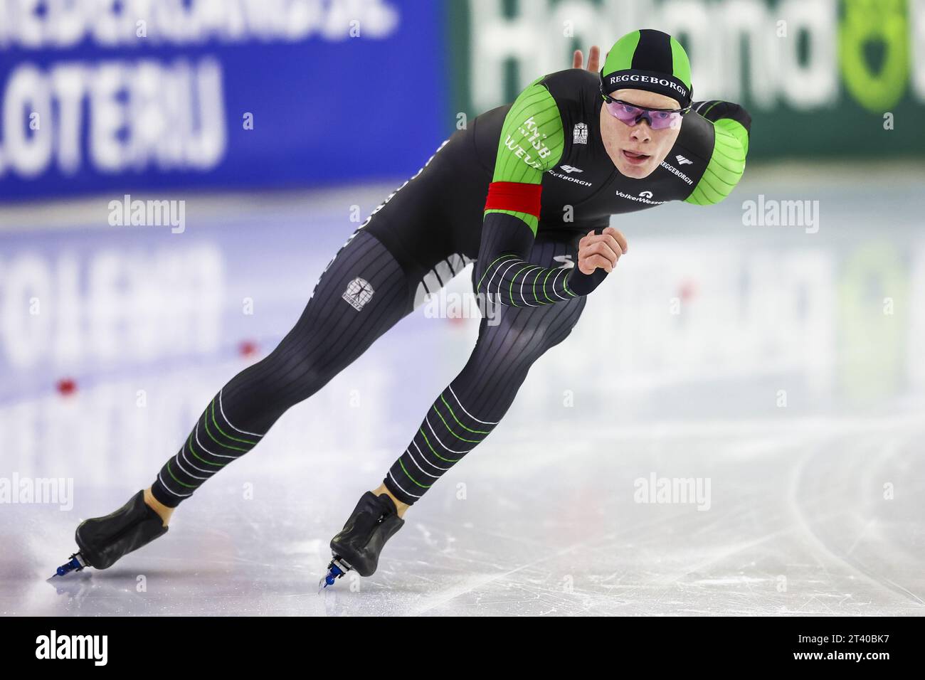 HEERENVEEN - Tim Prins in action during the 500m men of the World Cup ...