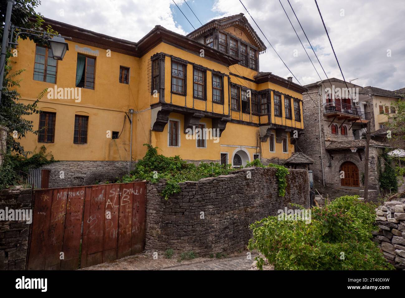 Yellow house albania hi-res stock photography and images - Alamy