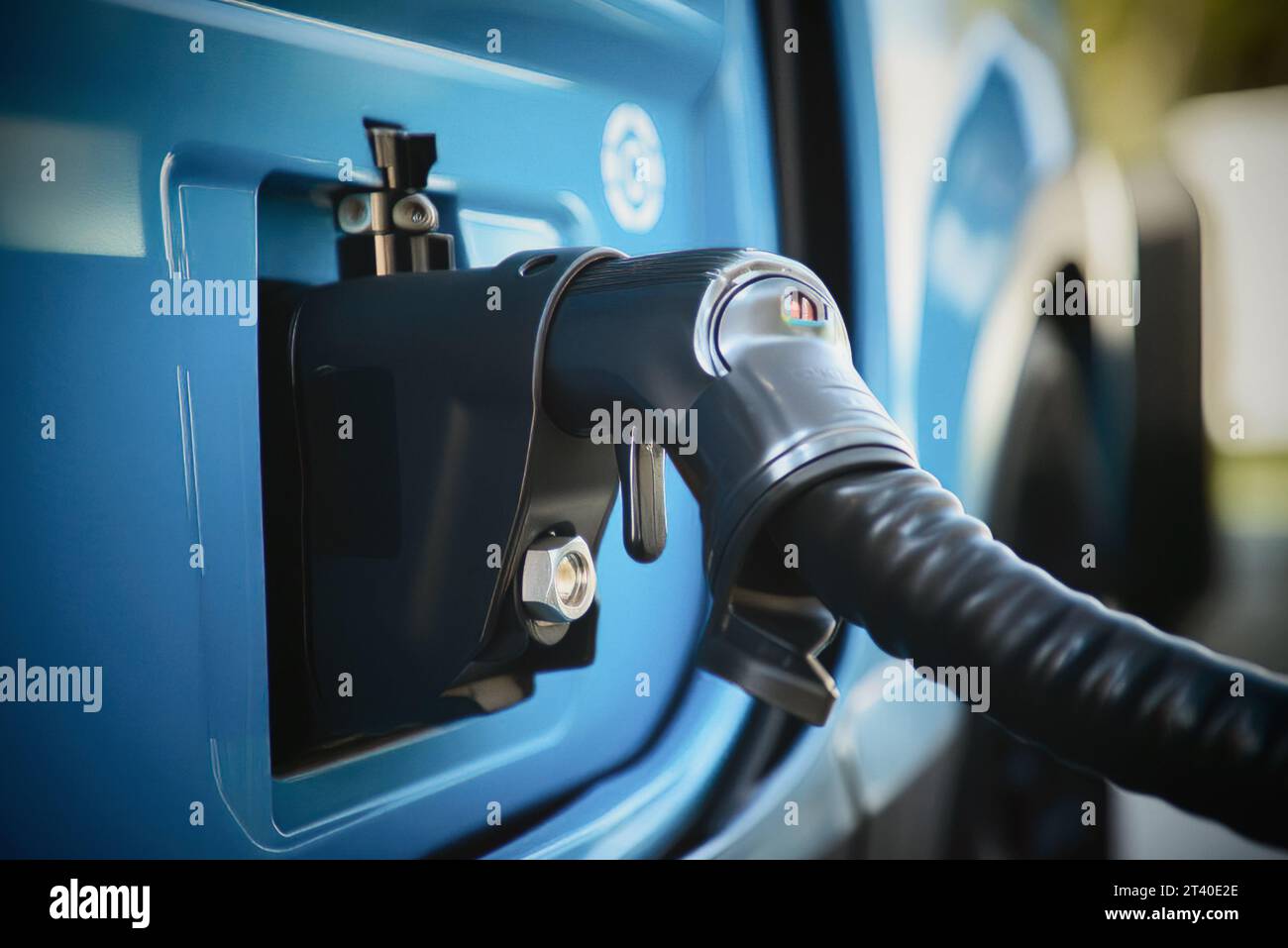 Connection to battery terminals hi-res stock photography and images - Alamy