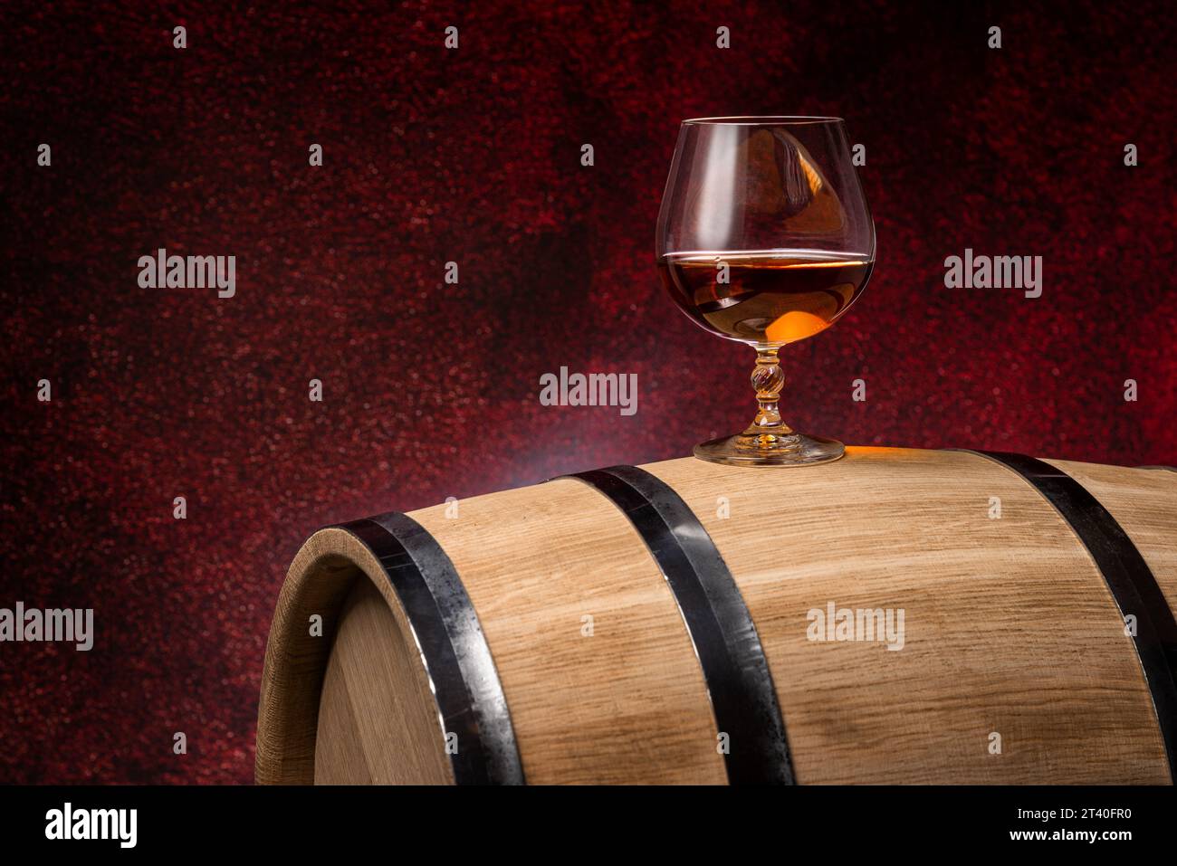 Whiskey barrel glass hi-res stock photography and images - Alamy