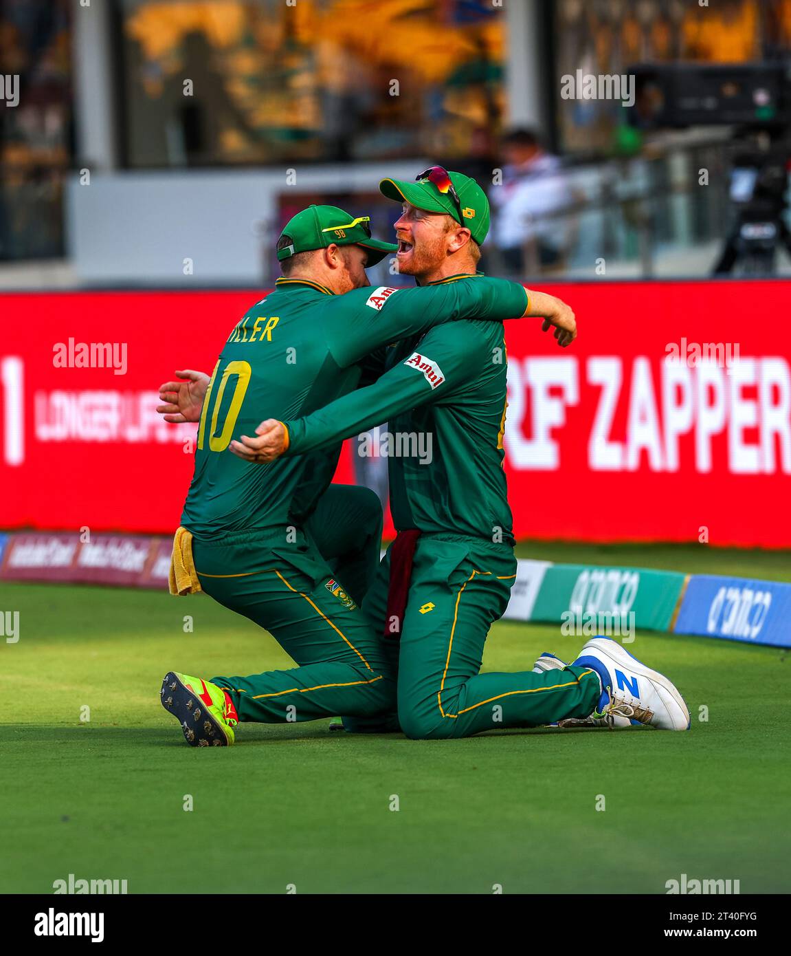 Chennai, India. 27th Oct, 2023. South Africa's HEINRICH KLAASEN ...