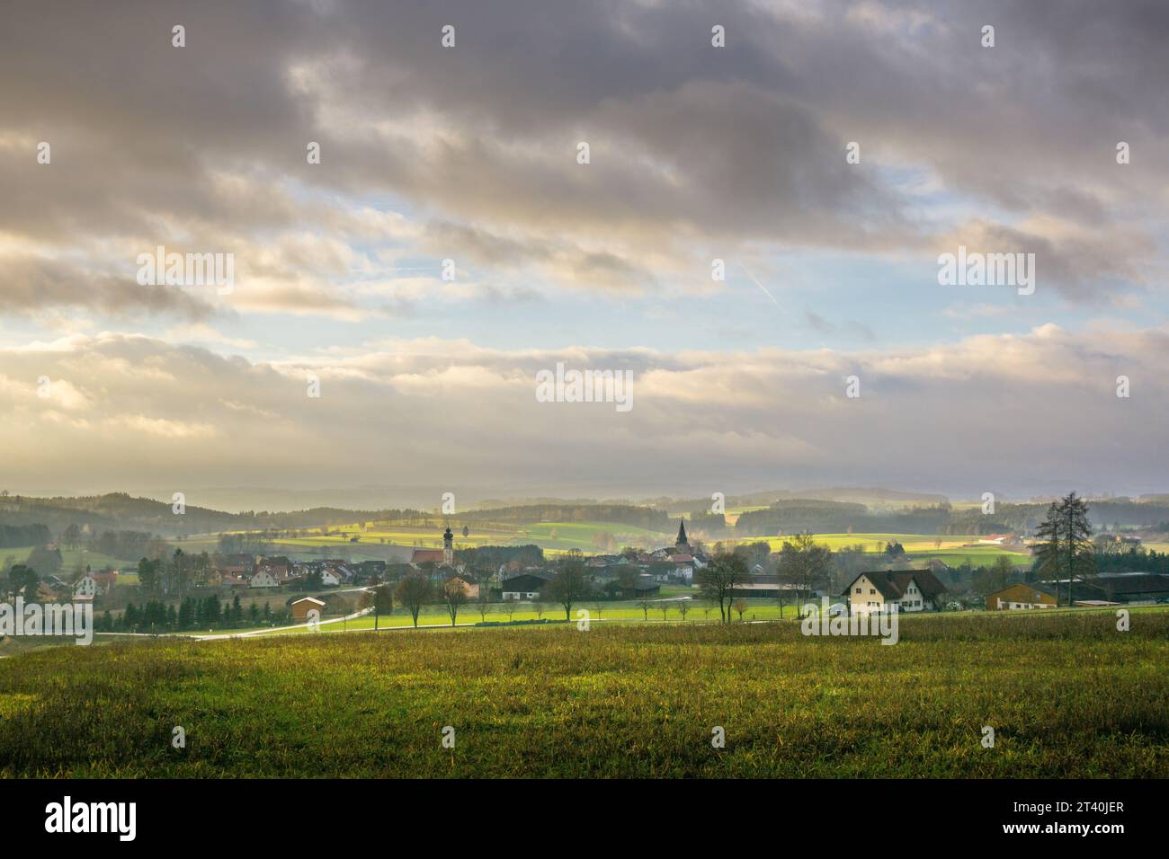 Small farms in the distance hi-res stock photography and images - Alamy