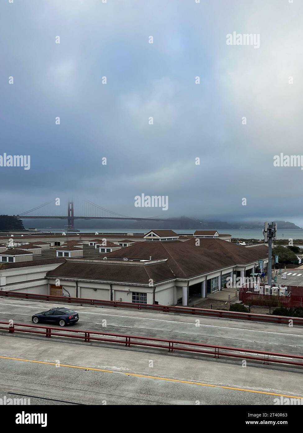 Sweeping cables hi-res stock photography and images - Alamy