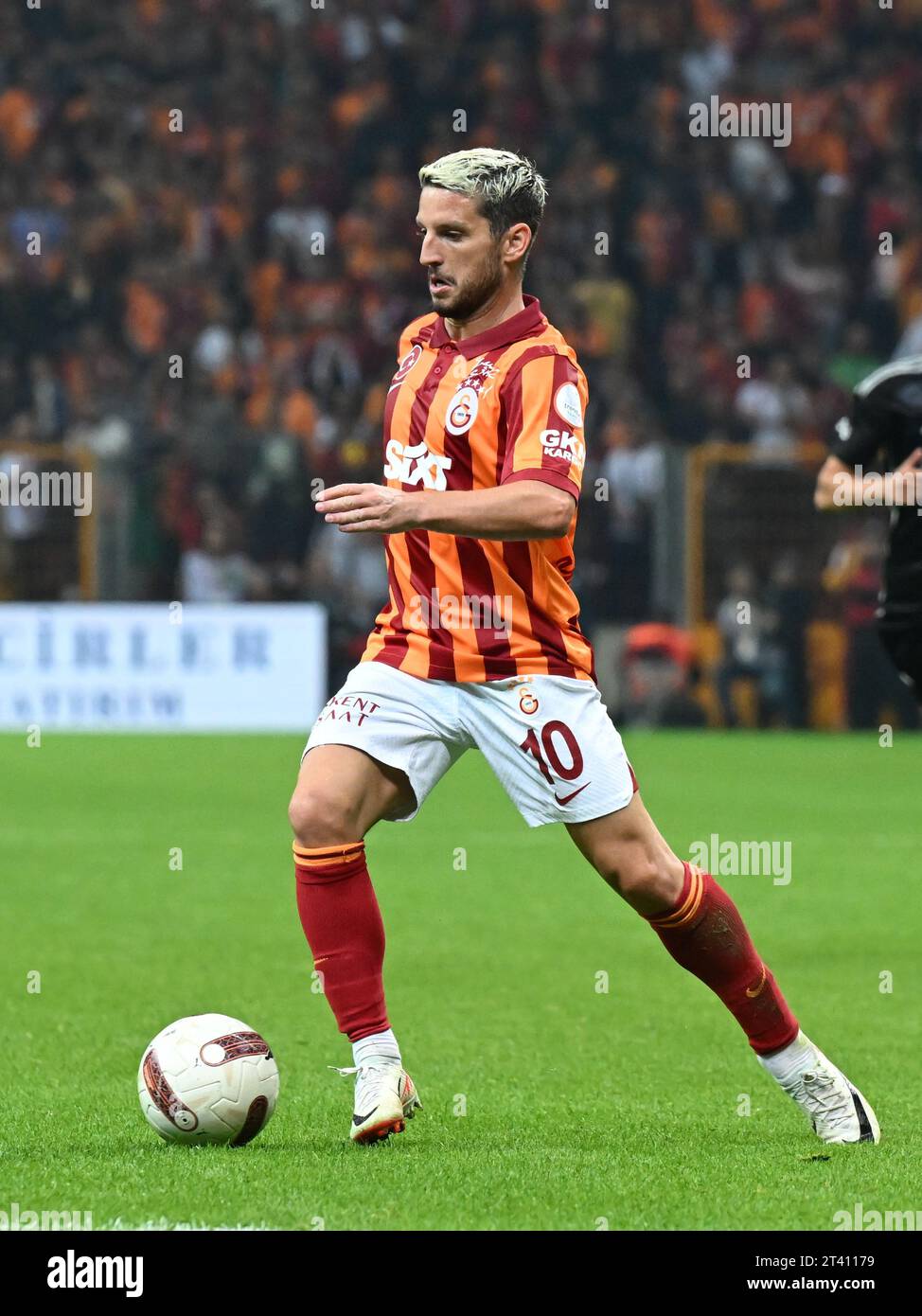 ISTANBUL - Dries Mertens of Galatasaray during the Turkish Super Lig ...