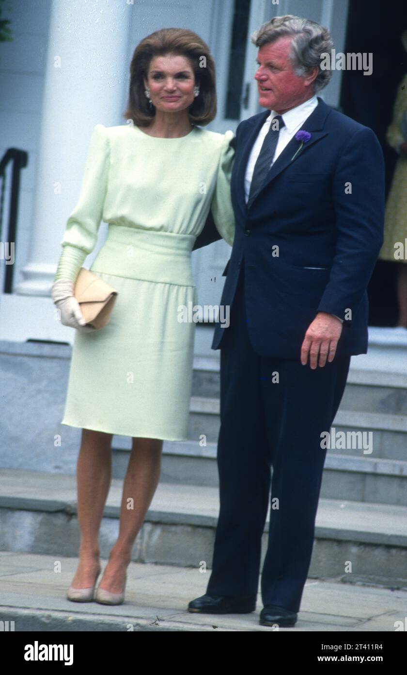 1986jackie Onassis Ted Kennedy At Caroline Kennedy Wedding John Barrett 0186