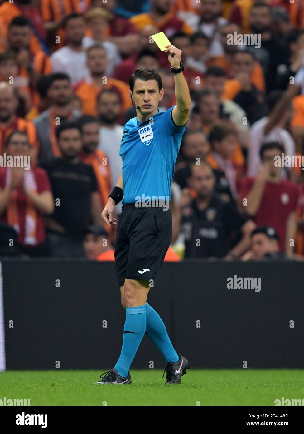 ISTANBUL - Referee Halil Umut Meler during the Turkish Super Lig match ...