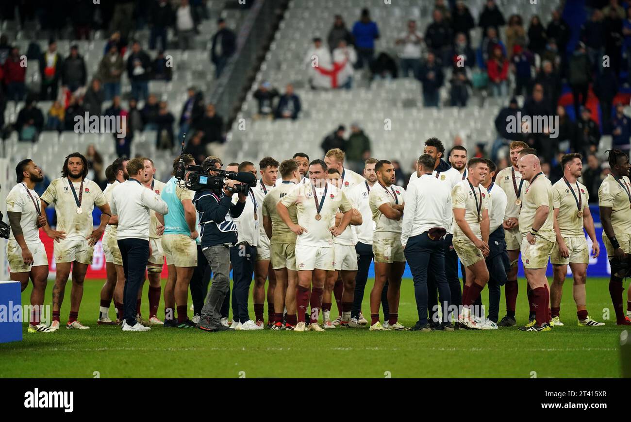 England players after collecting their bronze medals after the Rugby ...