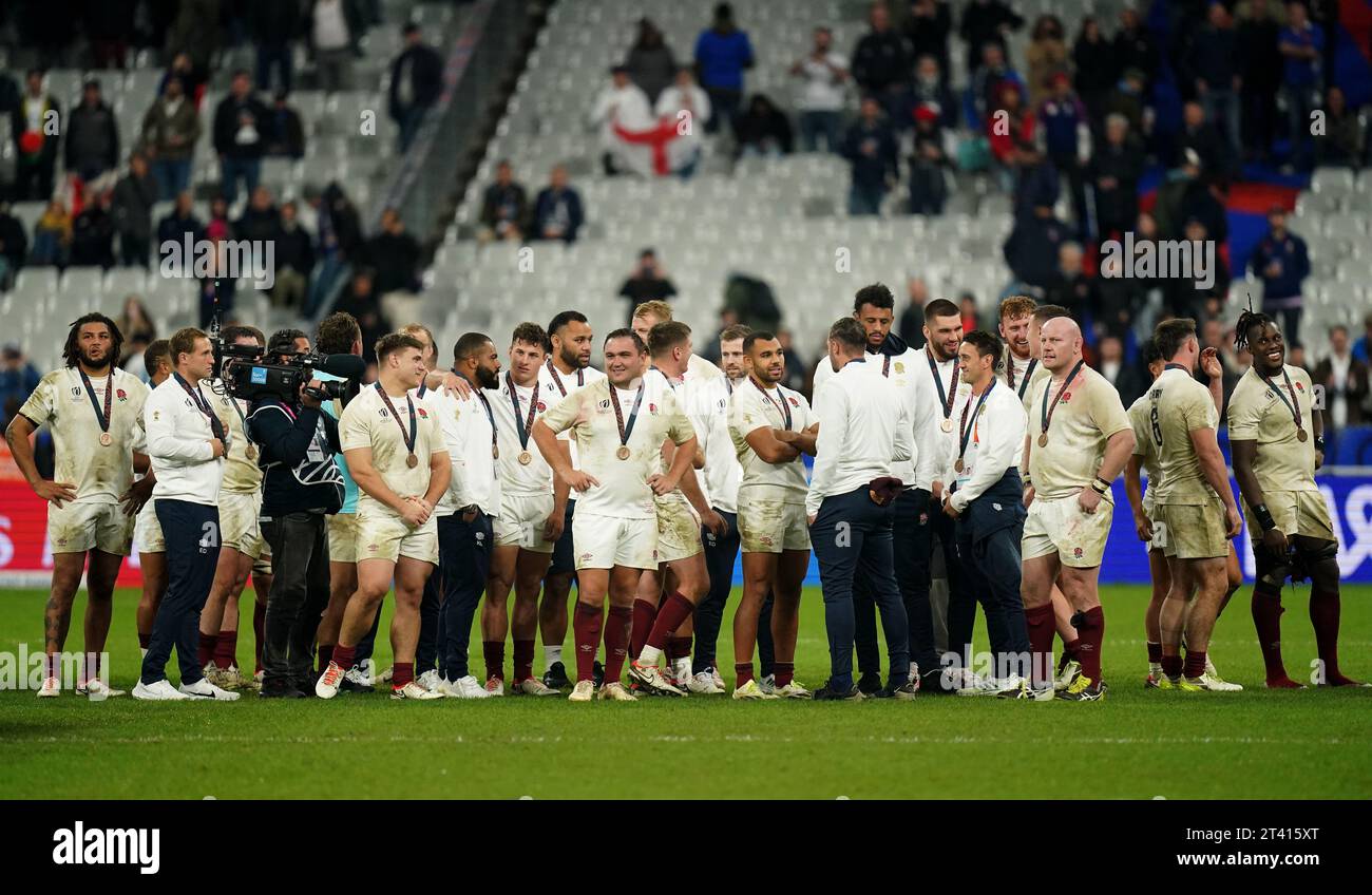 England players after collecting their bronze medals after the Rugby ...