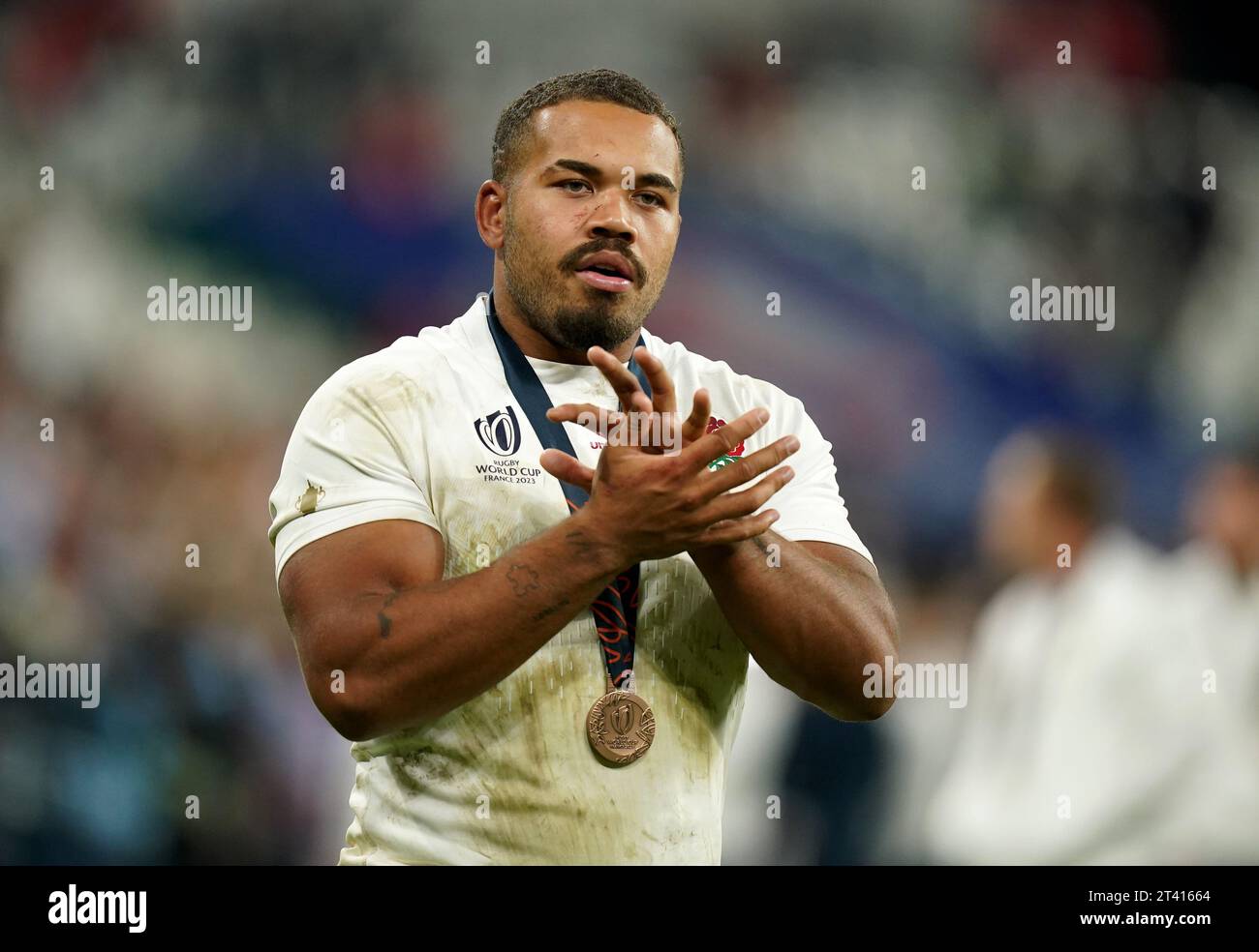 England’s Ollie Lawrence applauds the fans following the Rugby World ...