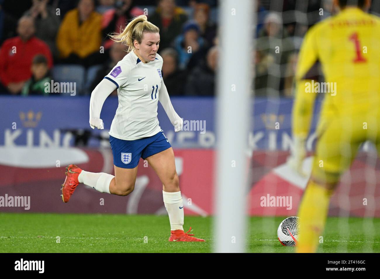 Leicester, UK. 27th Oct, 2023. England's Lauren Hemp pictured in action ...
