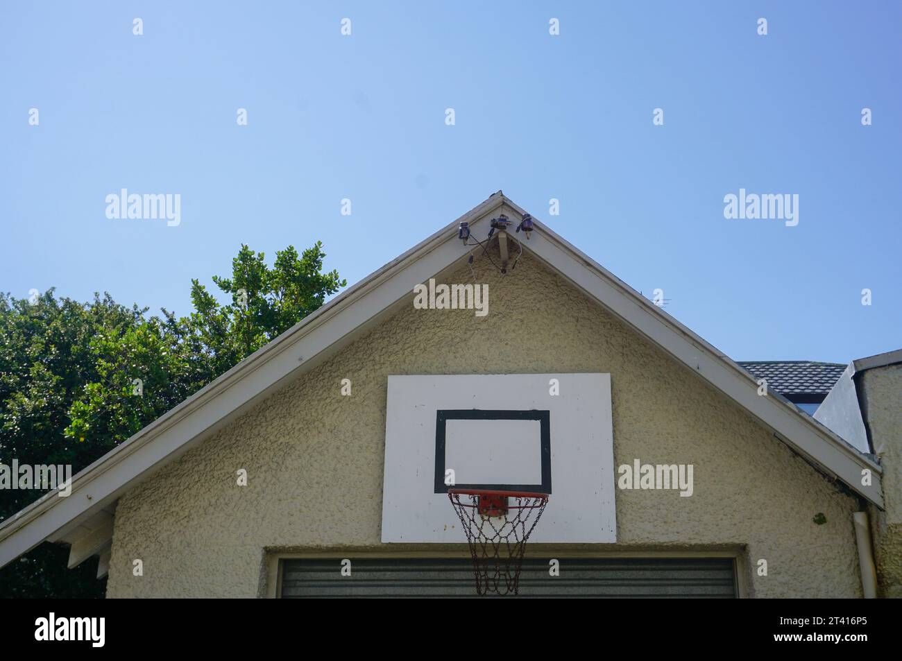 Homemade basketball goal hi-res stock photography and images - Alamy