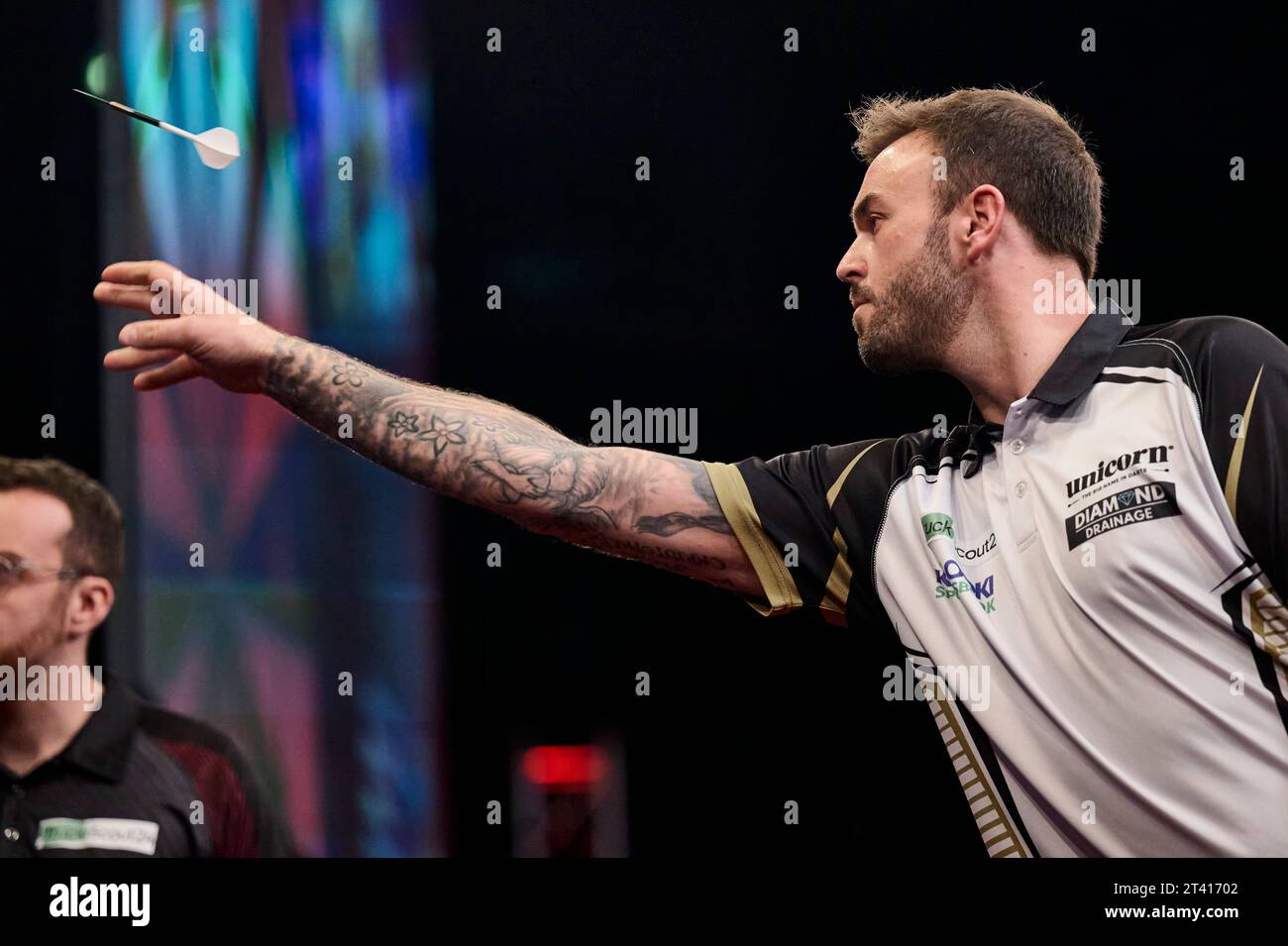 Ross smith darts hi-res stock photography and images - Alamy