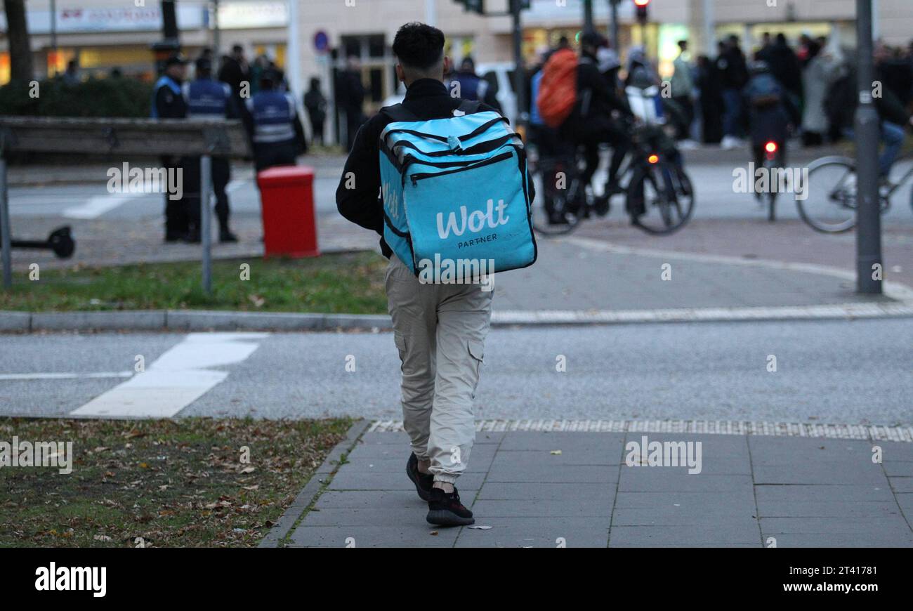 Lieferplattform hi-res stock photography and images - Alamy