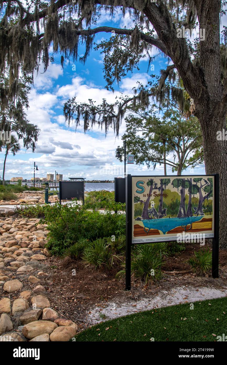 Bradenton, Florida in Manatee County. Scenes along the Bradenton ...