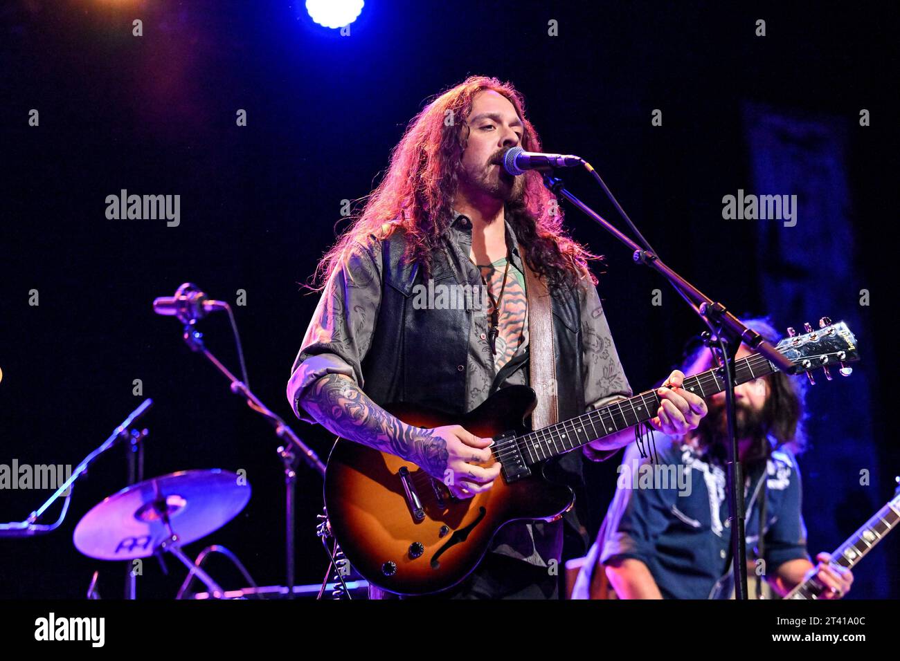 Bexhill, UK. 27th Oct, 2023. The Commoners, (Chris Medhurst (vocals ...