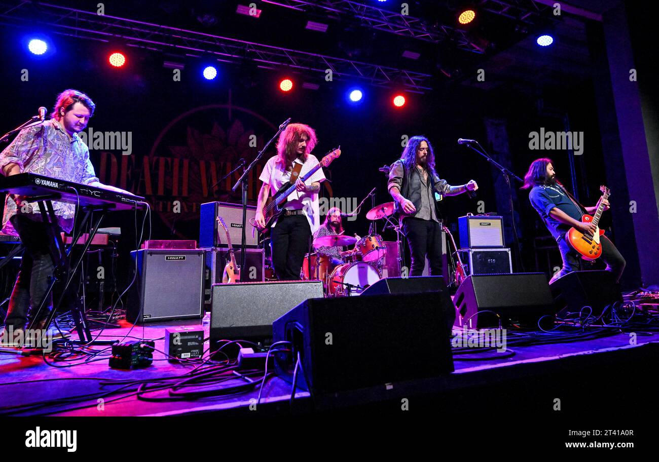 Bexhill, UK. 27th Oct, 2023. The Commoners, (Chris Medhurst (vocals ...