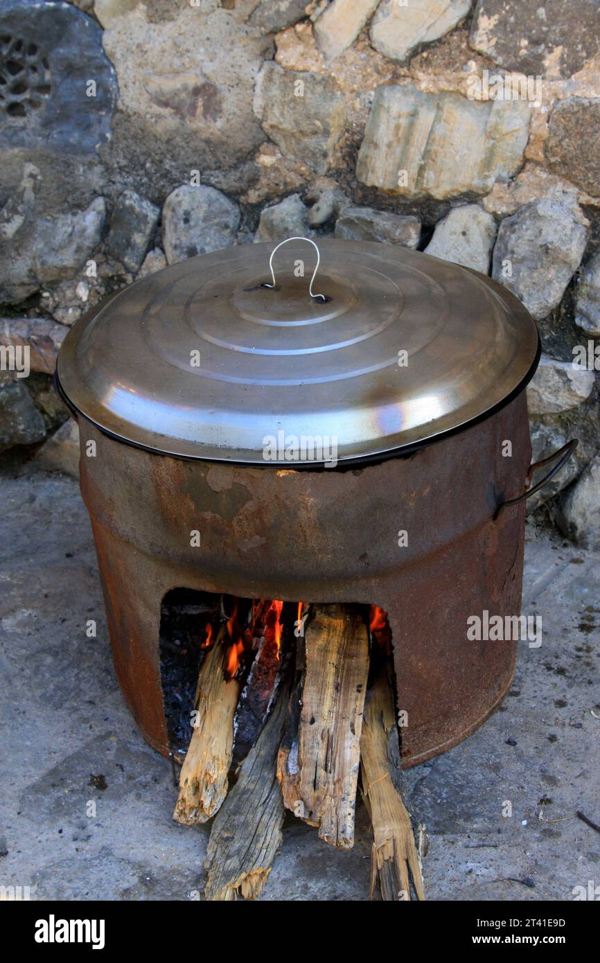 Cookstoves hi-res stock photography and images - Alamy